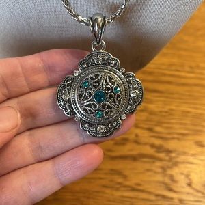 Ginger Snap | Jewelry | Ginger Snap Necklace With Extra Snaps | Poshmark